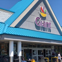 Super Giant - Grocery Store