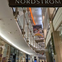 The Shops At North Bridge - Shopping Mall in Chicago
