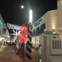 Nebraska Crossing Outlets - Outlet Mall in Gretna