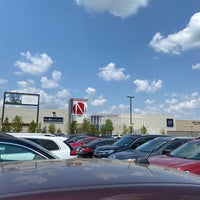 Nebraska Crossing Outlets - Shopping Plaza in Gretna
