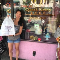 Queen's Bakery - Bakery in Chinatown