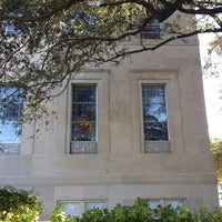 Armstrong Browning Library - College Library in Baylor