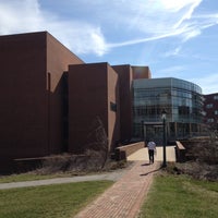 Loyola/Notre Dame Library - College Library in Northern Baltimore