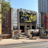 Kansas City Public Library: Central Library - 16 tips