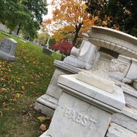 Forest Home Cemetery - 2405 W Forest Home Ave