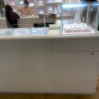 Pandora Jewelry Store