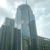 Rufino Pacific Tower - Office Building in San Lorenzo