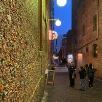 Post Alley - Pike Place - 5 tips from 1309 visitors