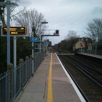 Fishbourne Railway Station (FSB) - Rail Station in Fishbourne