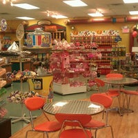 Fuzziwig's Candy Factory - Dessert Shop in Prospect