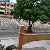 P. Gomez Elementary School - School in Santa Cruz