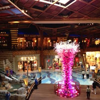 Mohegan Sun - 1 Mohegan Sun Boulevard