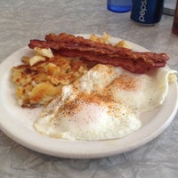 Little Red Hen - American Restaurant in Altadena