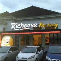 Richeese Factory - Fast Food Restaurant