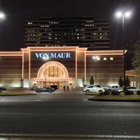 Von Maur - Department Store