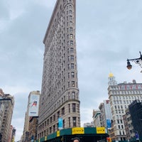 Flatiron Building - Flatiron District - 134 tips from 19962 visitors