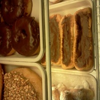 Cresent Donut - Donut Shop