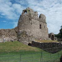 Ogmore Castle - 4 tips from 87 visitors