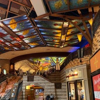 Mohegan Sun - 1 Mohegan Sun Boulevard