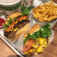 Shake Shack - Near North Side - 66 E Ohio St