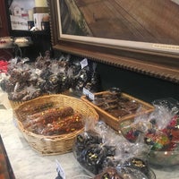 Schmidt's Fudge Haus - Candy Store