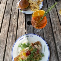 The Ferryboat Inn - Pub