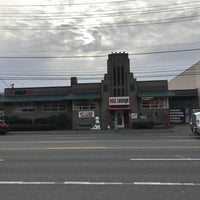 Downtown Dog Lounge (Now Closed) - Interbay - 5 tips from 226 visitors