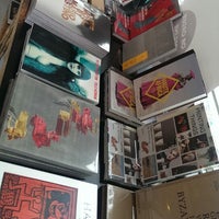 BABOOKA bookstore - Gangetje 5