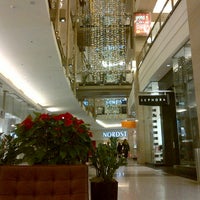 The Shops At North Bridge - Shopping Mall in Chicago