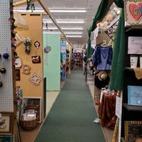 The Apple Tree Mall - Arts and Crafts Store in Branson