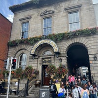 Merchant's Arch Bar & Restaurant - Pub in Dublin