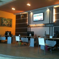 Kantor Pelabuhan Laut BP Batam - Jalan Yos Sudarso No. 2-3