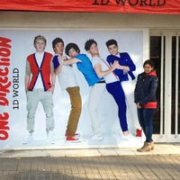 One Direction 1D World - Gift Store in La Dreta de l'Eixample