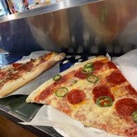 Cosmo's Pizza - Central Denver - 550 Grant St