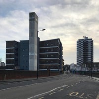 Plaistow London Underground Station - Metro Station in West Ham