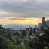 Mt Baker Ridge Viewpoint - Mount Baker - Seattle, WA