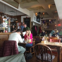 Old Chain Pier - Pub in Trinity