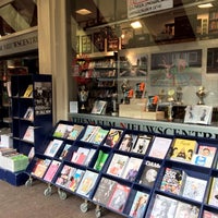 Athenaeum Boekhandel - Bookstore in Stadsdeel Centrum