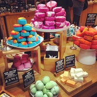 Lush (Now Closed) - Cosmetics Shop in Soho