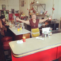 Little Red Hen - American Restaurant in Altadena