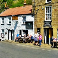 Birch Hall Inn - Pub