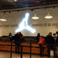 Niketown Chicago - Streeterville - 59 tips from 14727 visitors