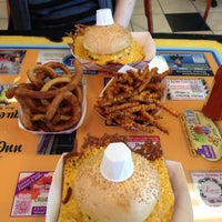 The Squeeze Inn (Now Closed) - Burger Joint in West Sacramento