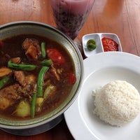 Kedai Nyonya Rumah - Jl. Naripan No. 92C