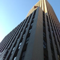 The Daily News Building - Office in Midtown East