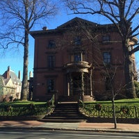Governor Henry Lippitt House Museum - Art Museum in College Hill