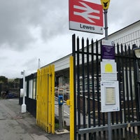 Lewes Railway Station (LWS) - Station St