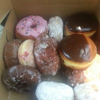 Dandee Donut Factory - Donut Shop