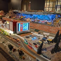 Model Railroad Experience - Broadway St