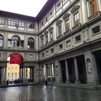 Piazzale degli Uffizi - Plaza in Firenze